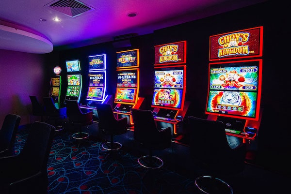 Gaming Rooms, TAB & Pokies - Logan - Yarrabilba Hotel